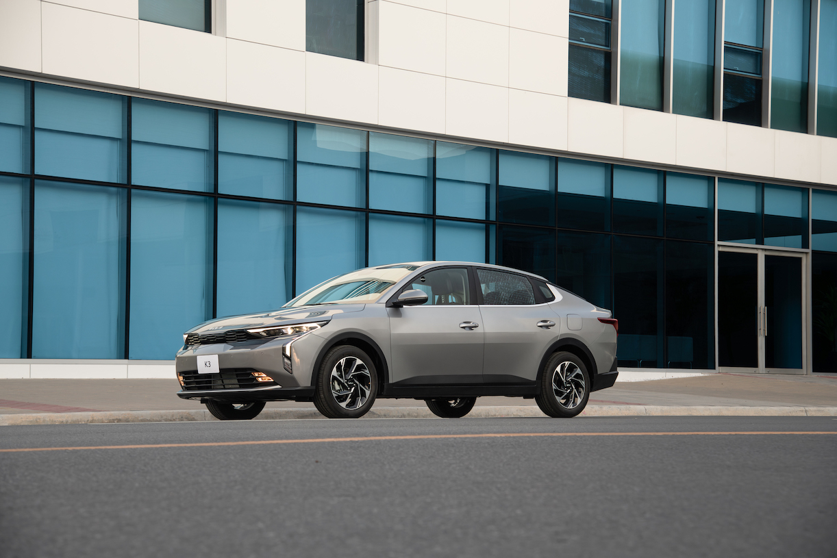 Kia K3 Sedán 2024: Contacto De Manejo - Autoanalítica